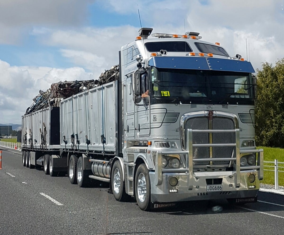 2015 Kenworth K200 TRUCK AND TRAILER - AllRoad Ltd